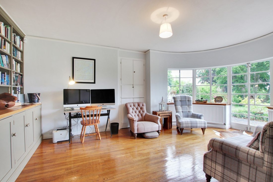 An Impressive Detached Property In A In Brasted Chart, England, United ...