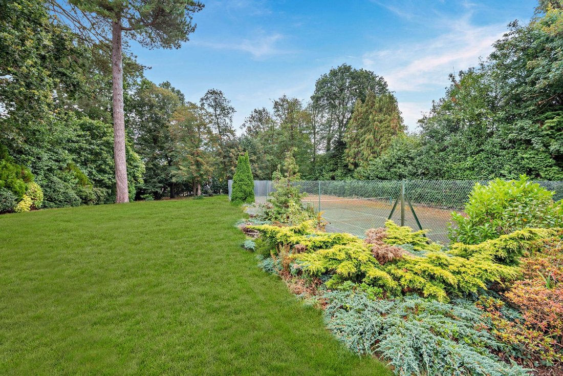 Situated On The Prestigious Keston Park In Orpington, England, United ...