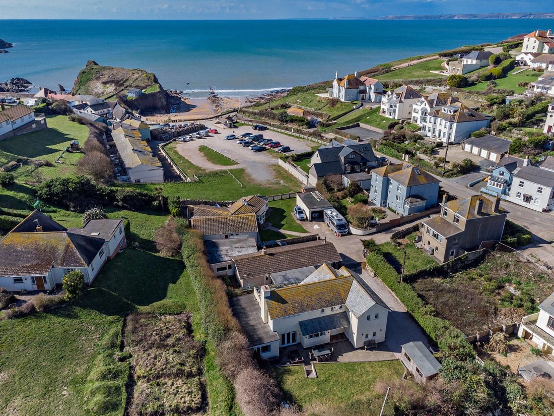 A Modern, Detached Four Bedroom Family In Hope Cove, England, United ...