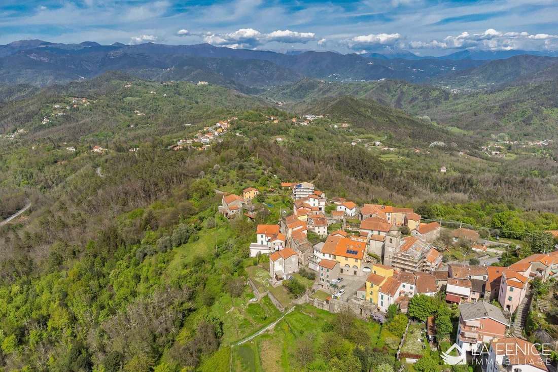 Villa Beverino In Arcola, Liguria, Italy For Sale (16724356)