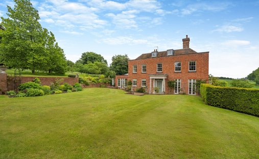 Luxury homes with wine cellar for sale in Wingmore, Elham, England ...