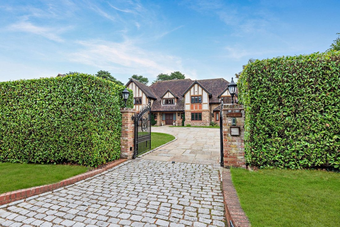Situated On The Prestigious Keston Park In Orpington, England, United ...