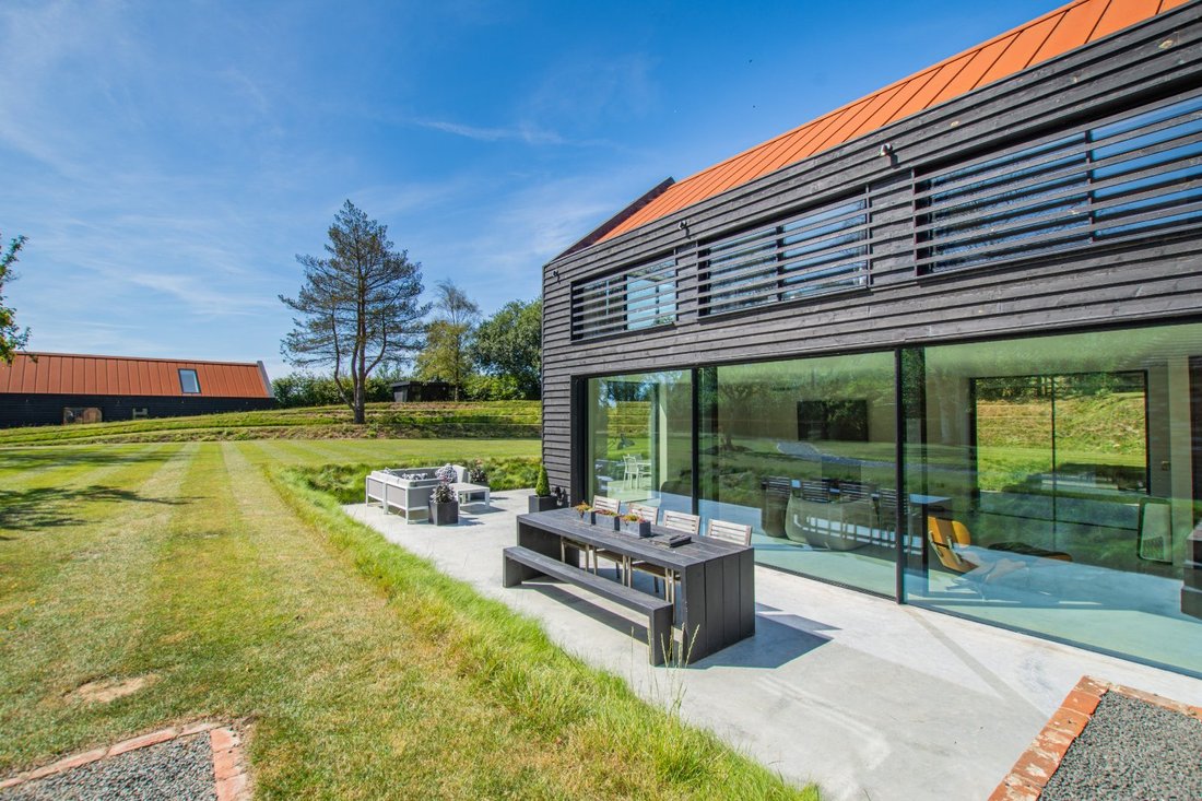 A Striking Contemporary Residence And In Saltwood, England, United ...
