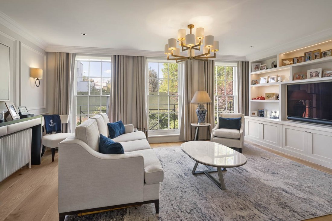 House, Somerset Square, Holland Park, London In London, England, United ...