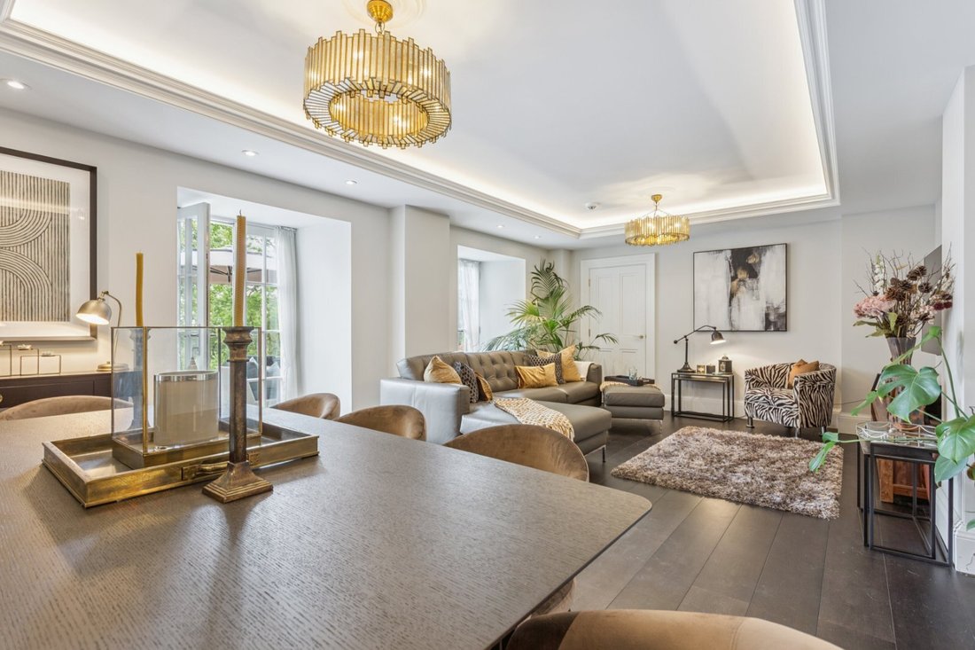 An Exquisite Ground Floor Apartment Set In Ickenham, England, United ...