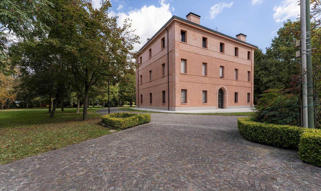 Palazzo Medolla In Casino Tosatti, Emilia Romagna, Italy For Sale ...