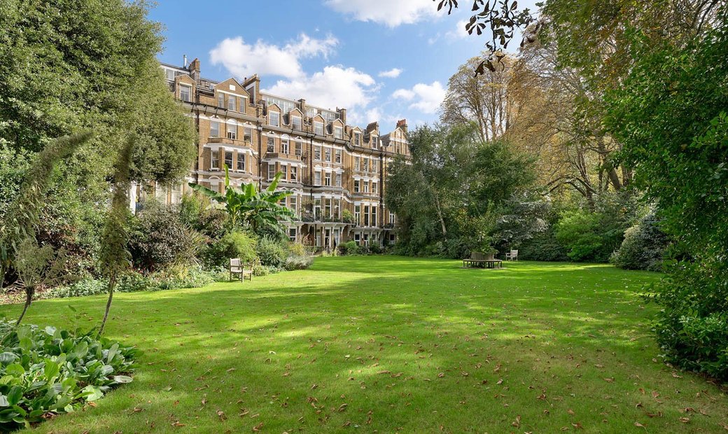 A Well Presented One Bedroom Apartment With In London, England, United ...