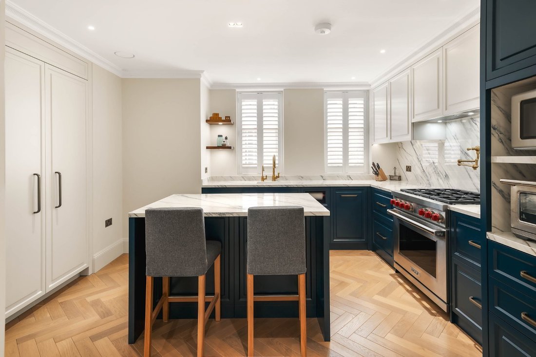 A Top Floor Apartment For Sale In Campden In London, England, United ...
