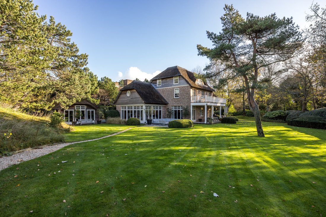 Spacious Detached Villa With Office In Wassenaar, South Holland ...