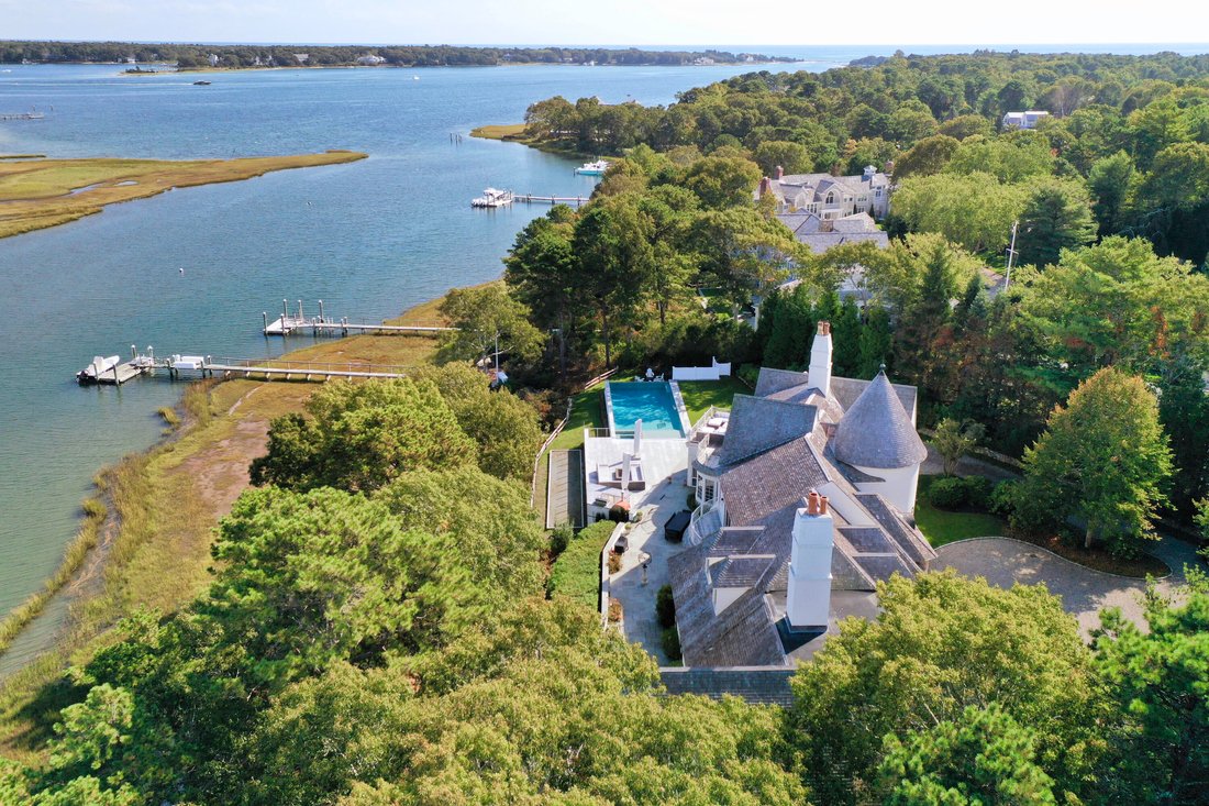 Single Family Residence In In Barnstable, Massachusetts, United States ...
