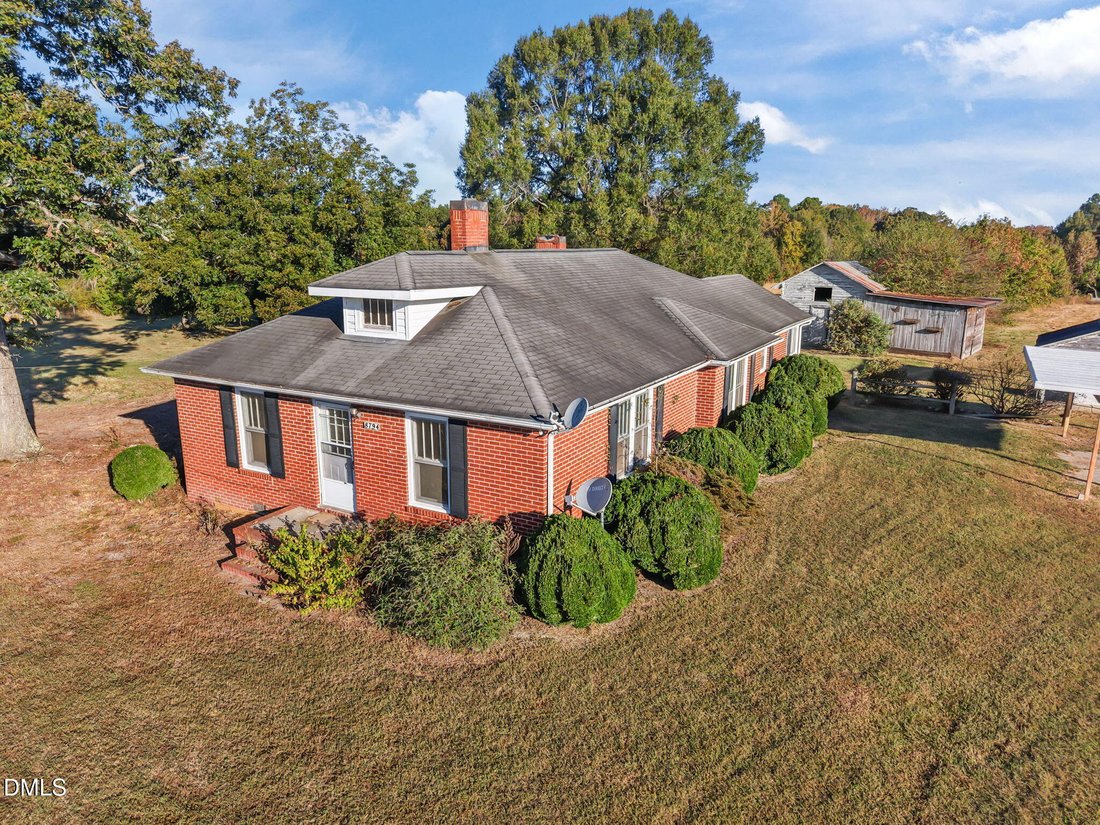 Single Family Residence In Julian In Julian, North Carolina, United ...