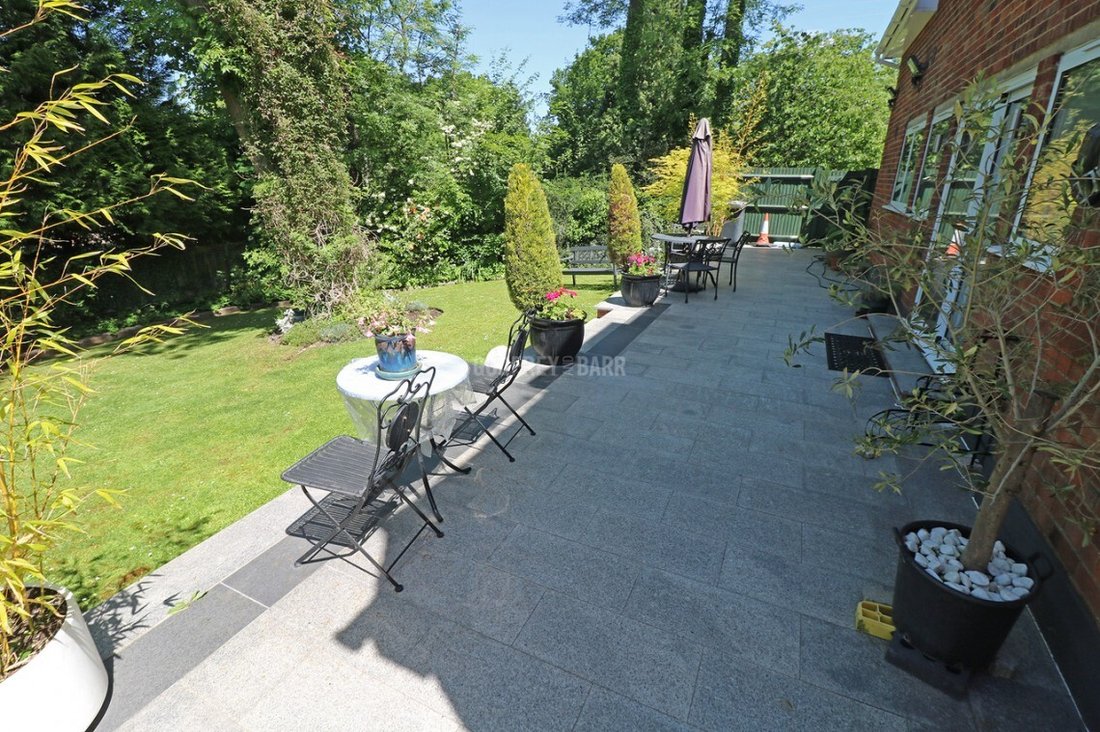 Holcombe Hill Mill Hill Nw7 In London, England, United Kingdom For Sale ...