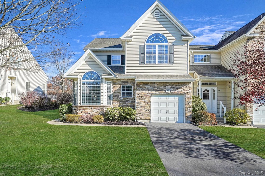 96 Manitou Trail, 96 Kings In Kings Park, New York, Vereinigte Staaten ...