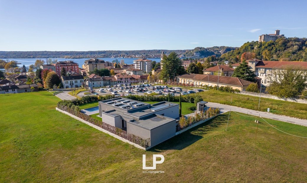 Villa Angera In Angera, Lombardy, Italy For Sale (16740023)