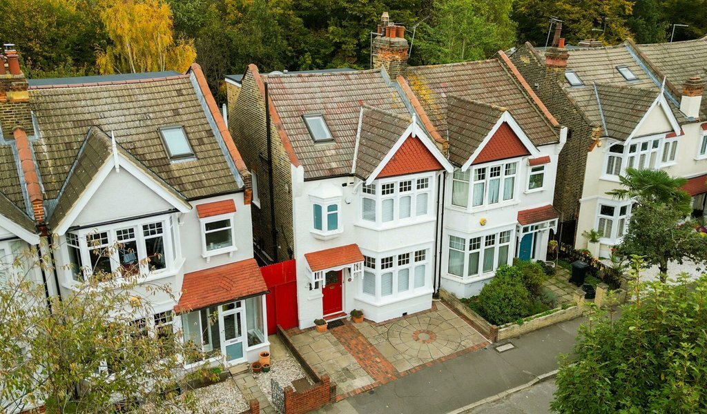 Woodlands Avenue, Wanstead In London, England, United Kingdom For Sale ...