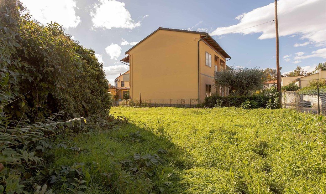 Terratetto Campi Bisenzio Dans San Piero A Ponti, Toscane, Italie à ...