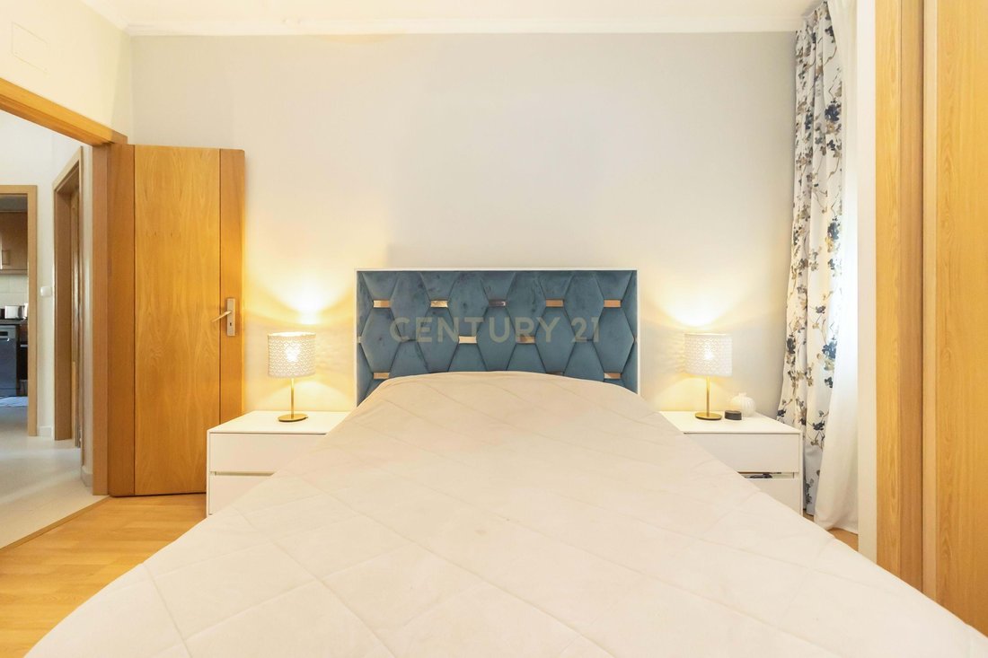 Appartemen Dans Charneca De Caparica Et Sobreda, Setúbal Municipality ...