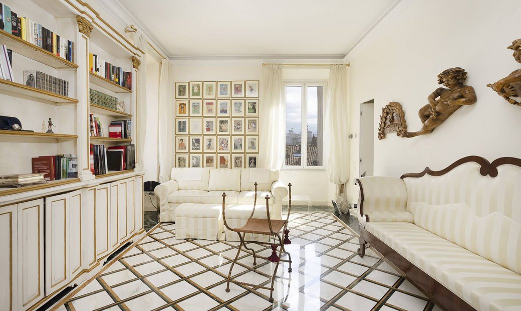 Elegant Apartment Just Steps From Campo De' Fiori In Rome, Lazio, Italy ...