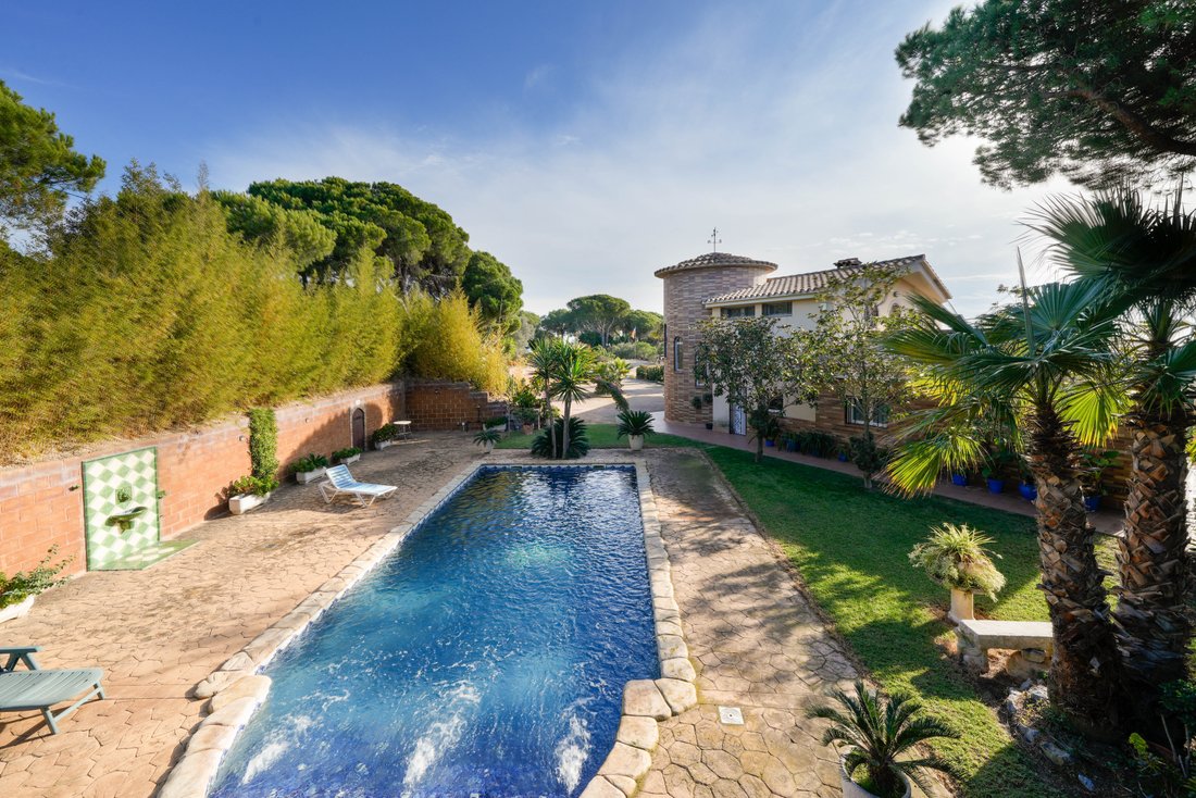 Luxury Villa In Sant Pol De Mar, Coast Of In Sant Pol De Mar, Catalonia, Spain For Sale (16745758)