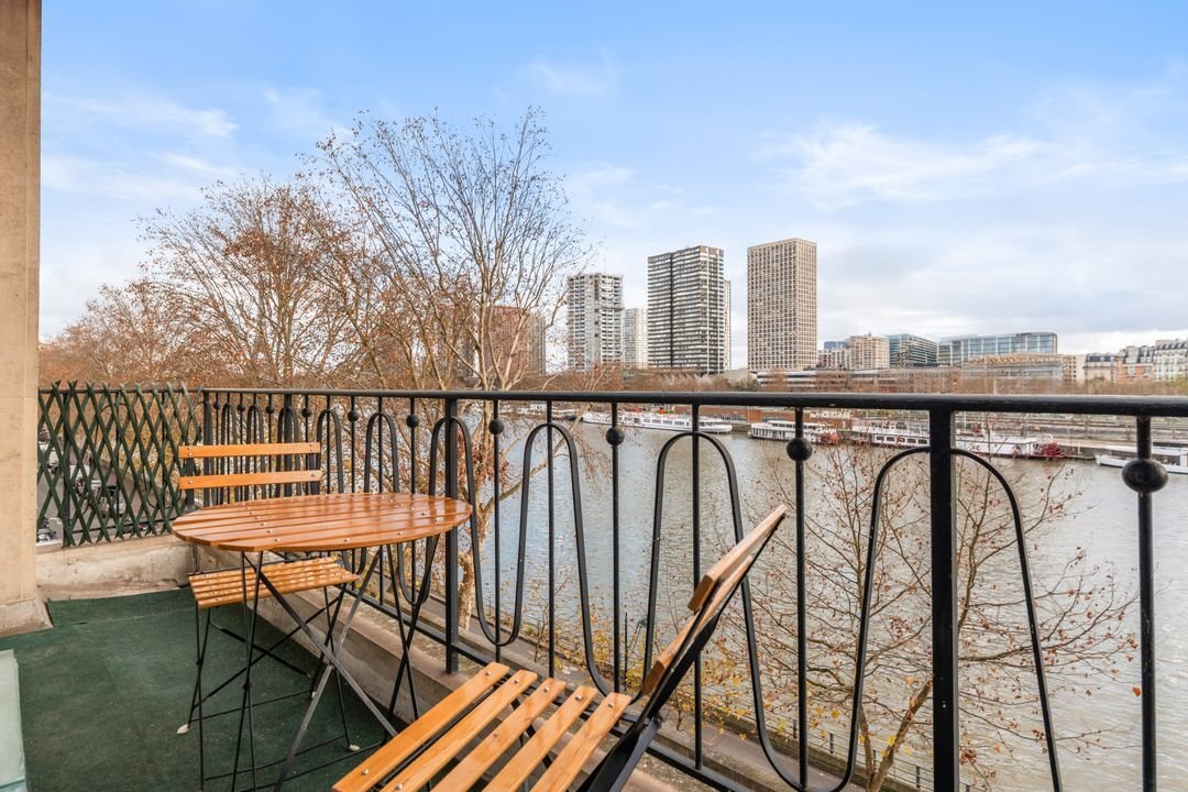 4 Rooms Quai Louis Bleriot In Paris, île De France, France For Sale ...