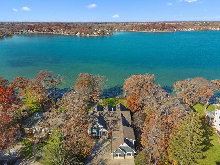 Single Family Home/House Twin Lakes In Twin Lakes, Wisconsin, United ...