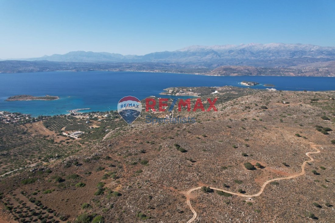 For Sale – Amphitheatrical Plot Of 62,000 Sq.M. | Akrotiri – In Crete ...