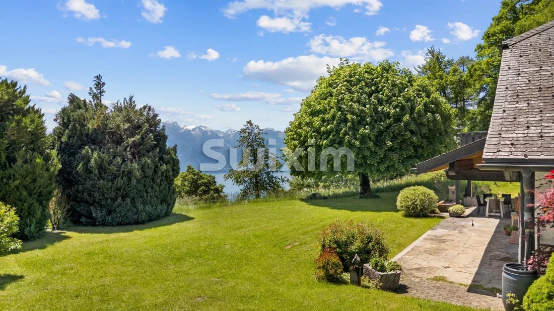 Ein Seltener Fund! Großzügiges Familienhaus In Chardonne Vd, Waadt ...