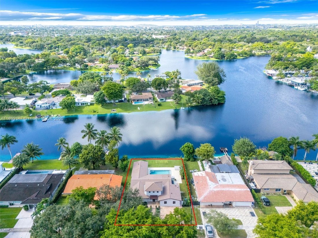 Residential Miami Lakes In Miami Lakes, Florida, United States For Sale ...
