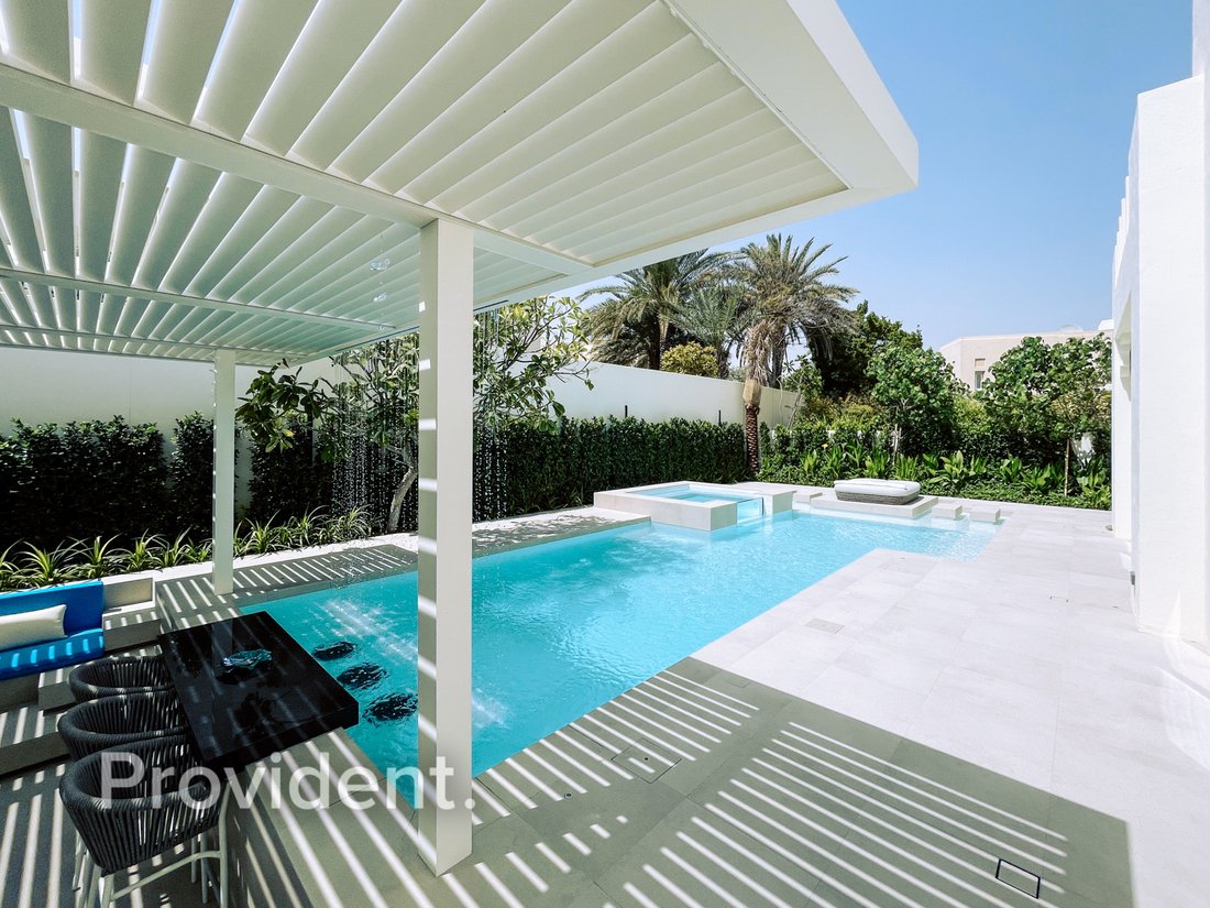 Exclusive | Fully Renovated | Largest Dans Dubaï, Dubaï, émirats Arabes ...