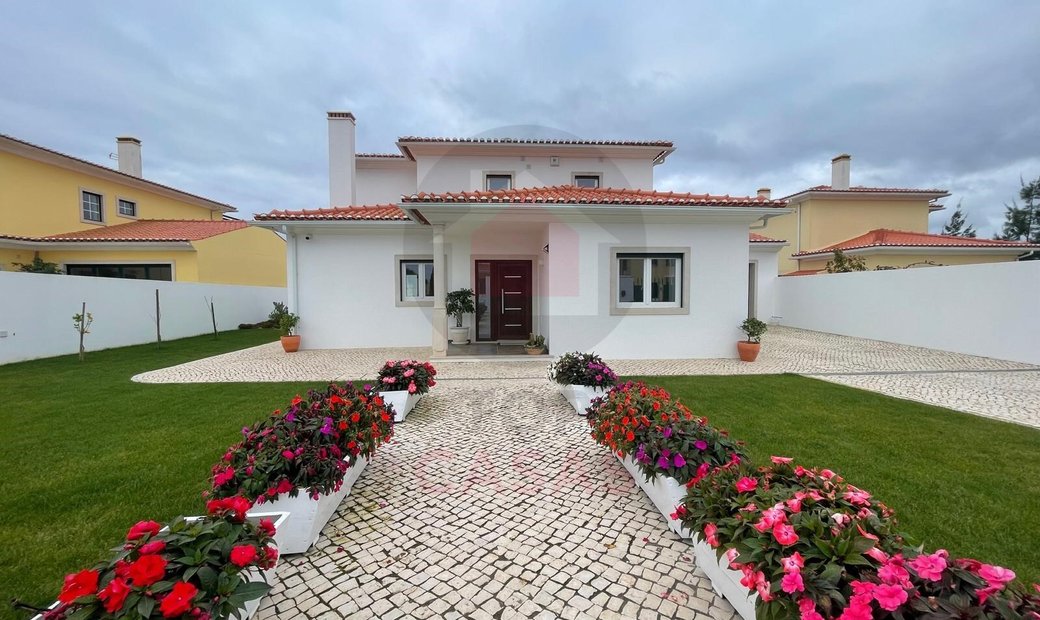 Detached House In Traditional In Cadaval E Pero Moniz, Lisbon, Portugal ...