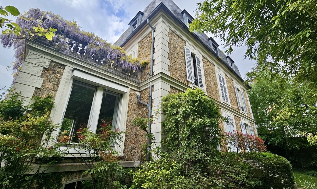 Residenziale Versailles In Le Chesnay Rocquencourt, île De France ...