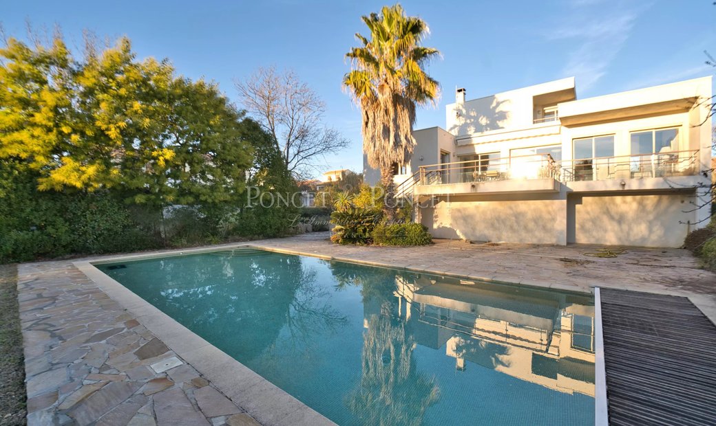Architect Designed Villa With Pool On 2,500 M² In Juvignac, Occitanie ...