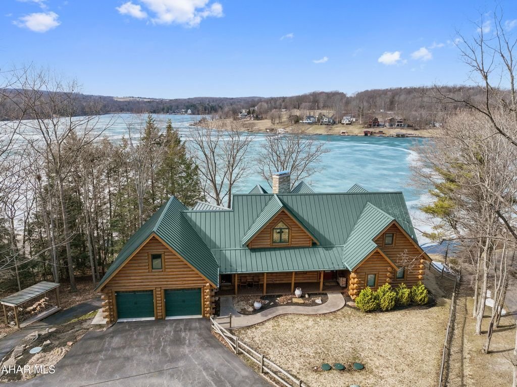 Custom Log Estate With Remarkable In Indian Lake, Pennsylvania, United ...