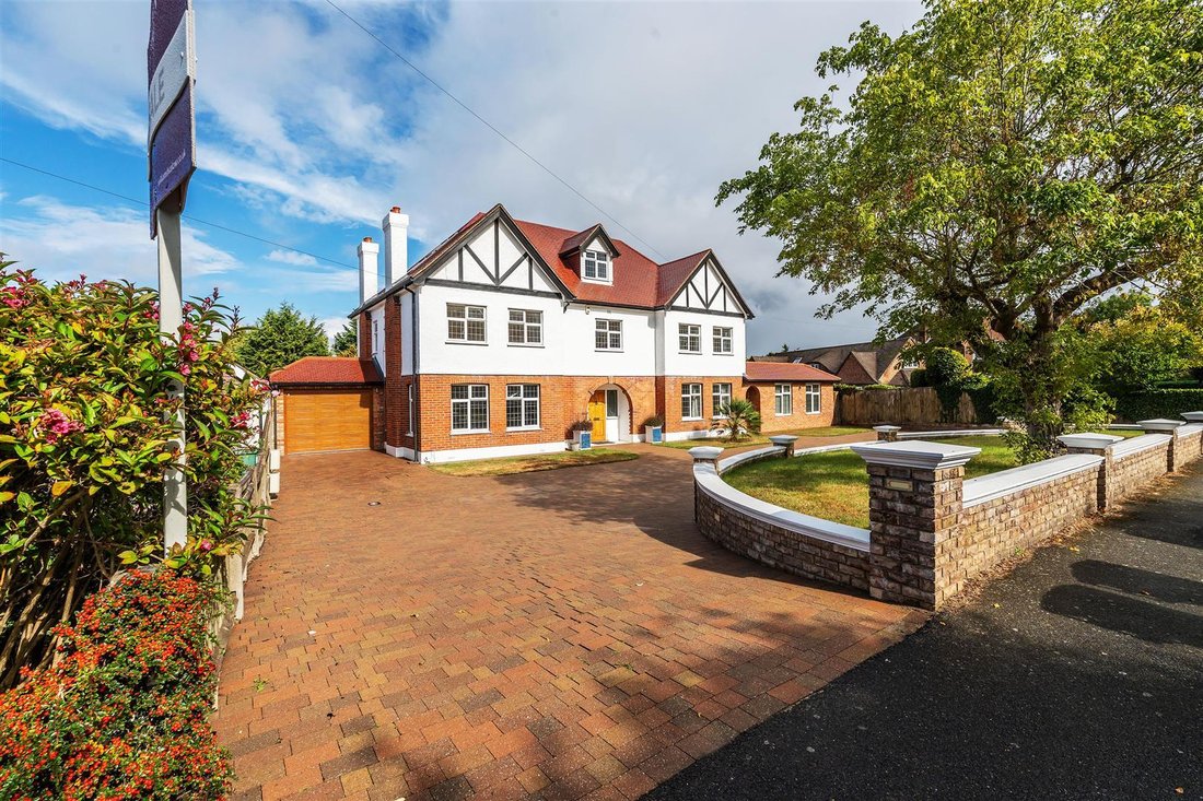 7 Bed House Detached In Ewell, England, United Kingdom For Sale (16767880)