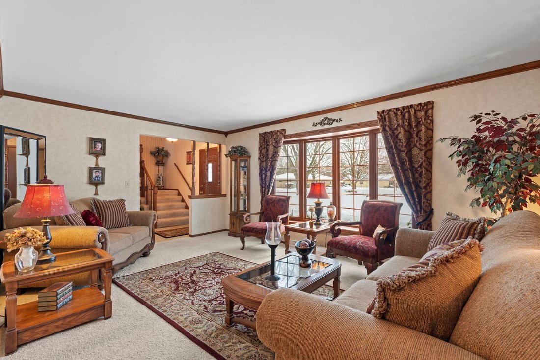 Spacious Cape Cod In Desirable Location In Franklin, Wisconsin, United ...