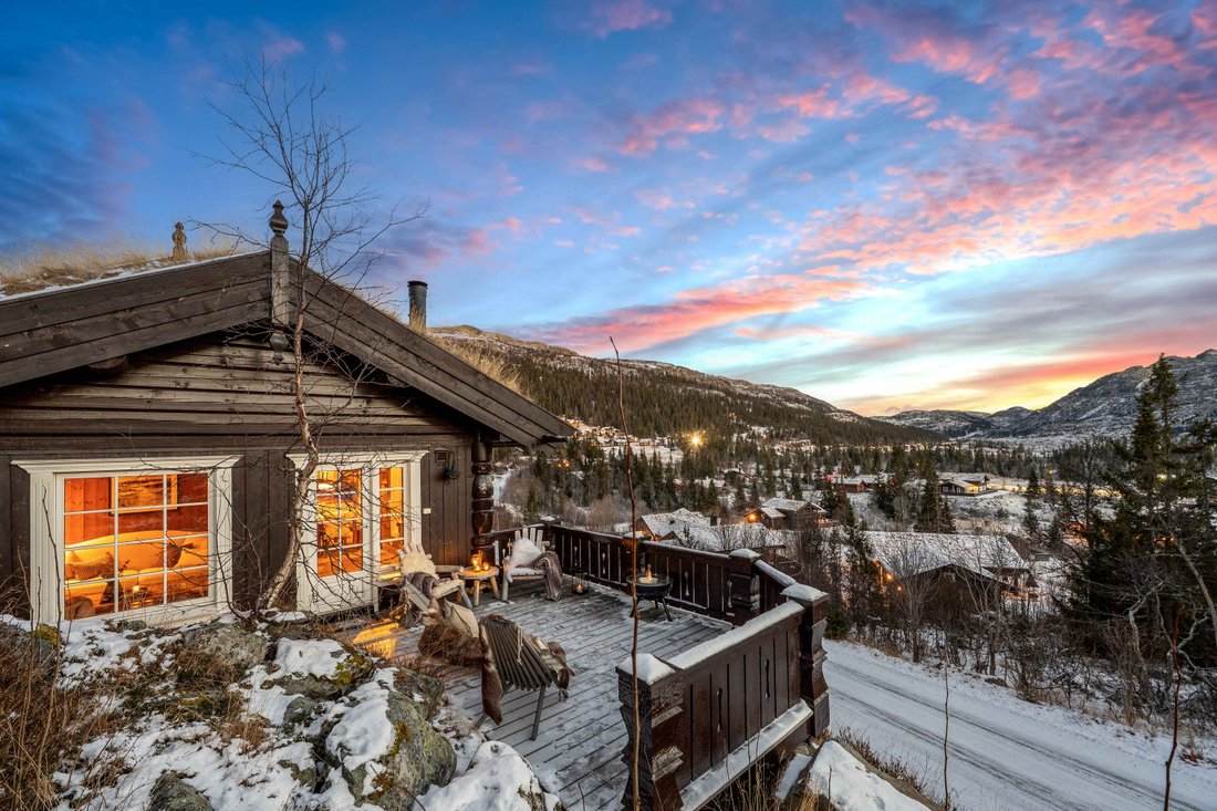 Log Cabin With Optimal Sun Exposure And Fantastic In Rjukan, Telemark ...