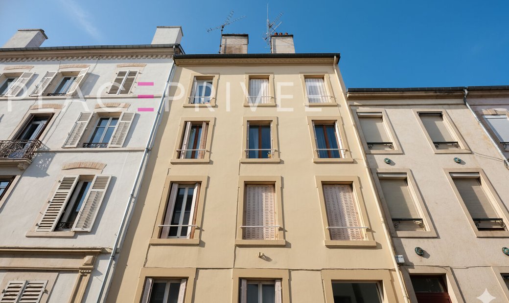 Two Report Immeubles Dans Nancy, Grand Est, France à Vendre (16769809)