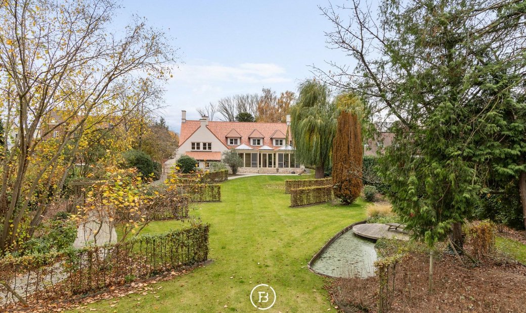 Villa De Prestige Avec Parc Et Jardin Dans Hal, Région Flamande ...