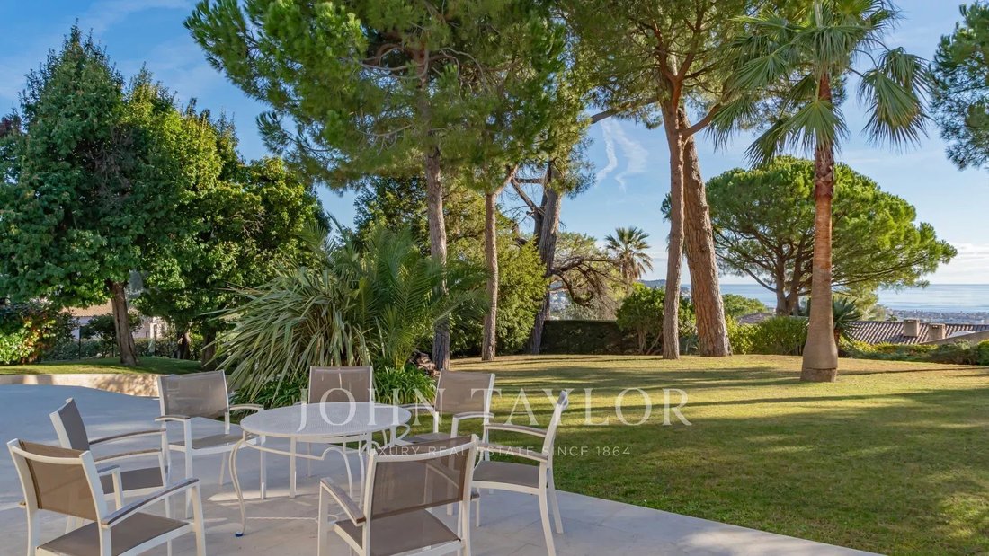 Provençal Villa In Absolute In Nice, Provence Alpes Côte D'azur, France ...