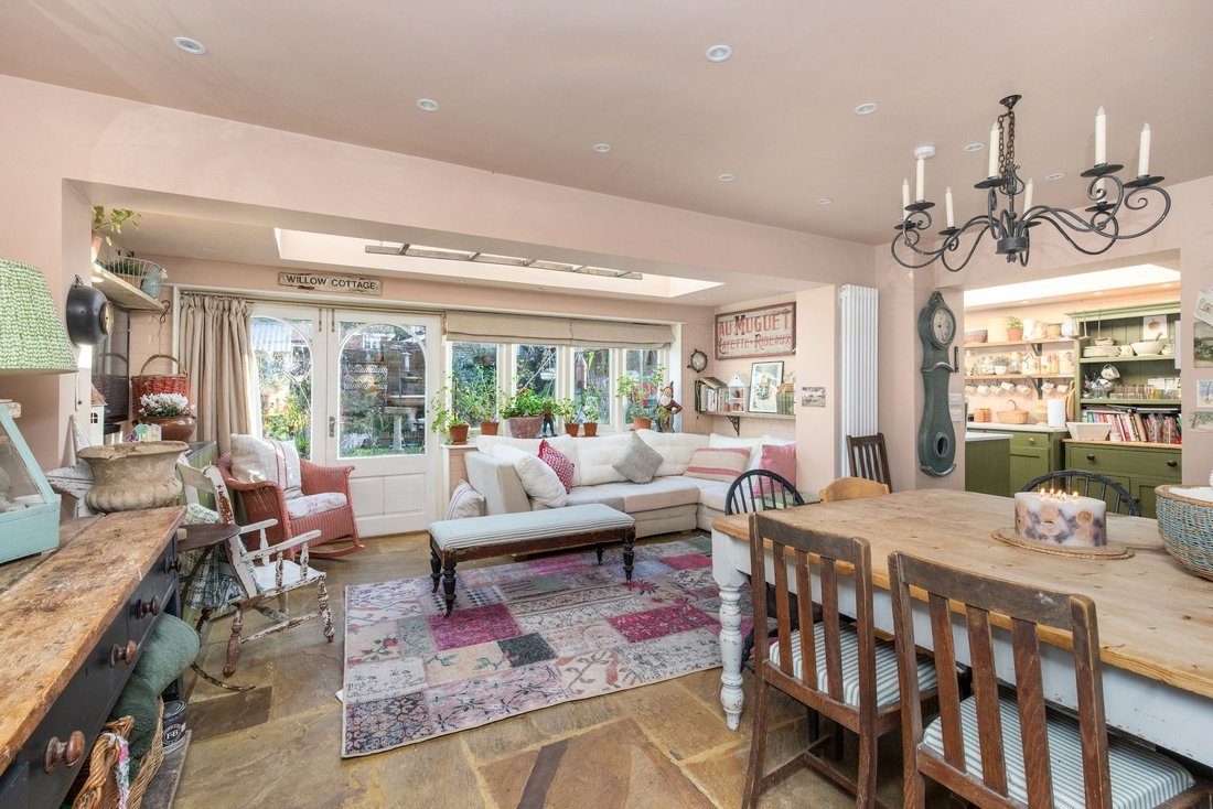 House Horsham In Horsham, England, United Kingdom For Sale (16771797)