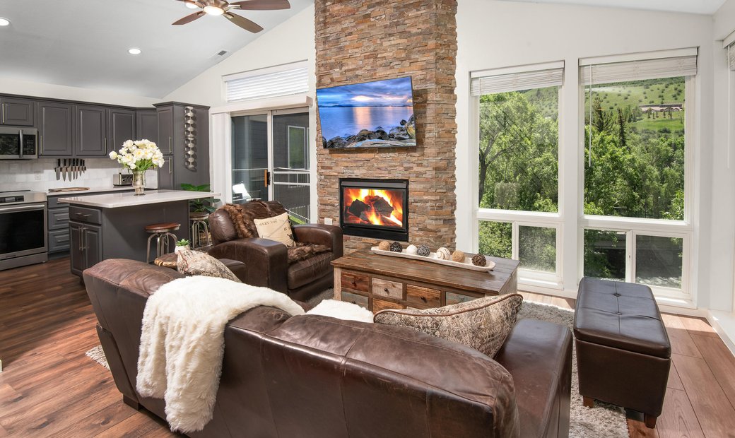 Top Floor Condo Overlooking The Eagle River In Avon, Colorado, United ...