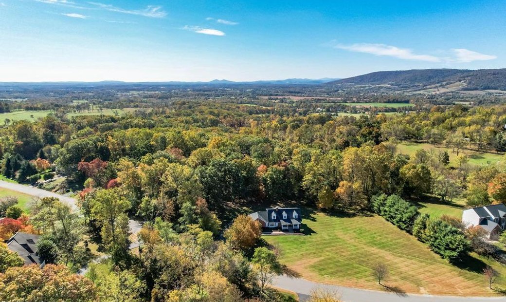 Residential Round Hill In Round Hill, Virginia, United States For Sale ...