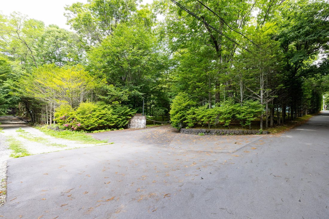 1000m Forest Road Fronting Villa Site With Tennis In Karuizawa, Nagano ...