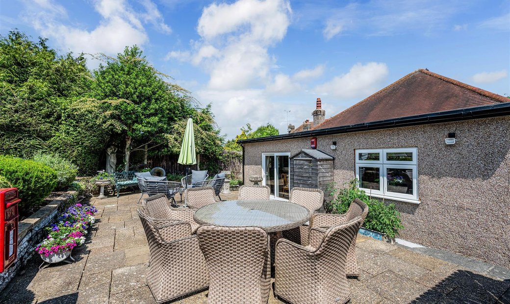 3 Bed Bungalow Detached En Banstead, Inglaterra, Reino Unido En Venta ...