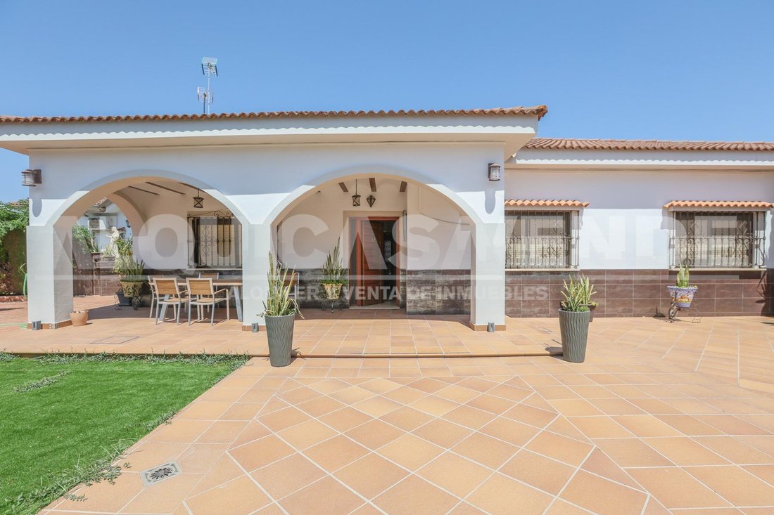 Sevilla Villa In Montequinto, Dos Hermanas, Spain For Sale (16782596)