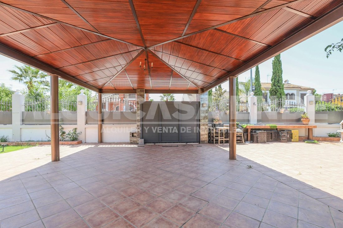 Sevilla Villa In Montequinto, Dos Hermanas, Spain For Sale (16782596)