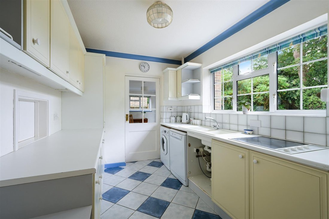 4 Bett Haus Freistehend In Banstead, England, Vereinigtes Königreich Zu ...