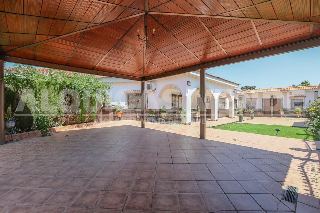 Sevilla Villa In Montequinto, Dos Hermanas, Spain For Sale (16782596)