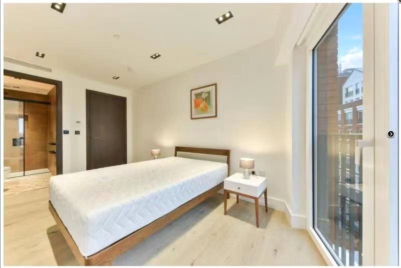 Keybridge House, 7 Exchange Gardens, Sw8 1 Bp In London, England ...