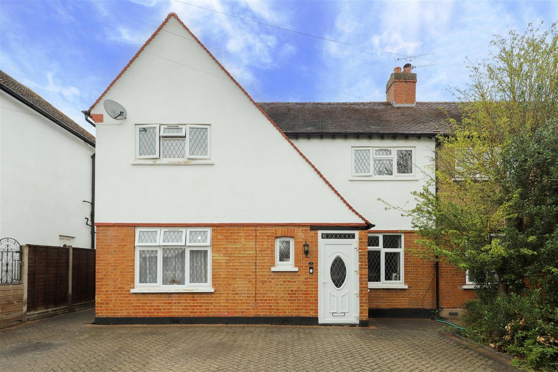 Manor Way, Harrow In Harrow, England, United Kingdom For Sale (16777032)